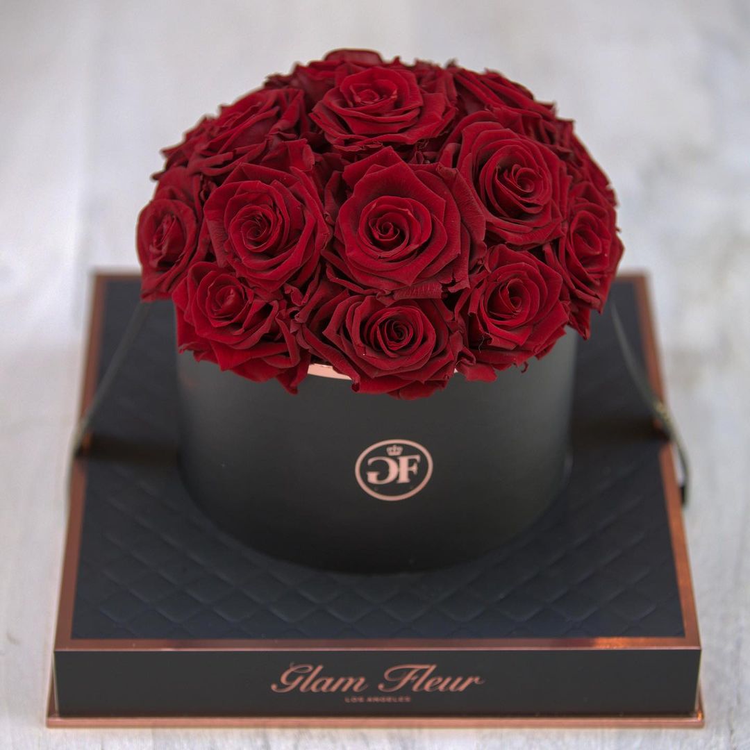 Noir Round Red Preserved Rose Elegance - Glam Fleur